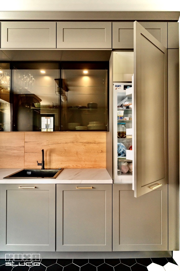 Mobila bucatarie pe colt gri, Alba Iulia | KUXA, expert bucatarii